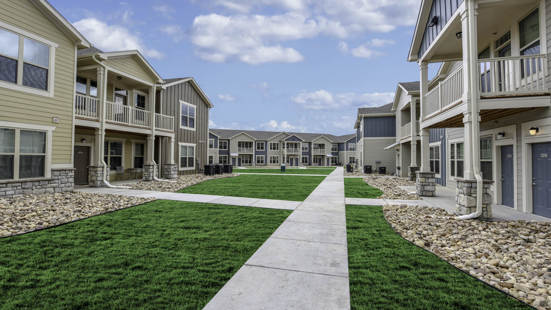 Photos of Springs at Sandstone Ranch in Longmont, CO