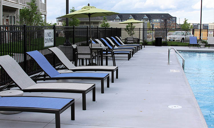 Apple Valley, MN Apartments | Springs at Cobblestone Lake